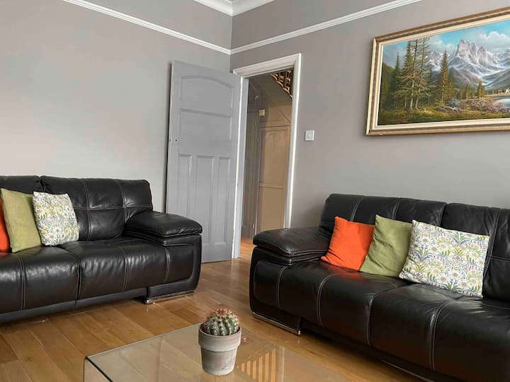 2-bedroom House - Croydon