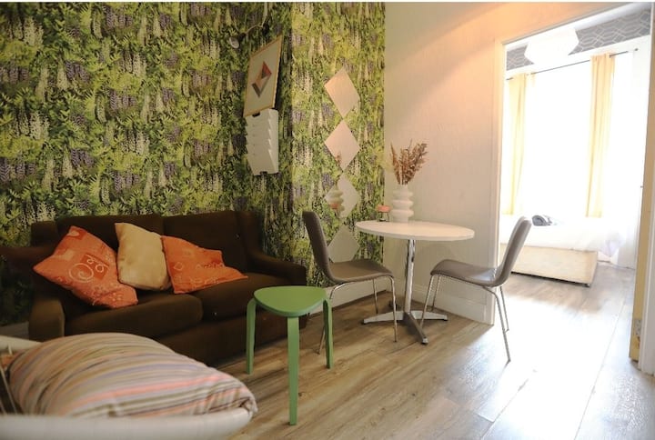 Temple Bar Central 8.2 - Dublin