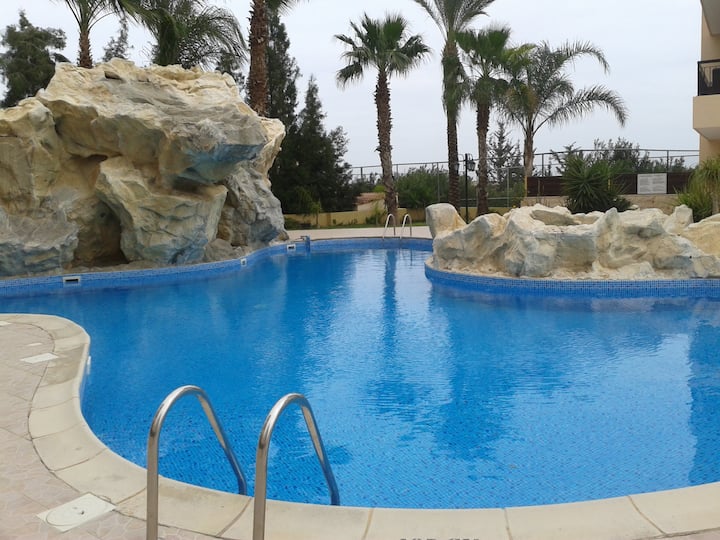 2 Bedroom Apartment With Swimming Pool, Jacuzzi - Ороклини