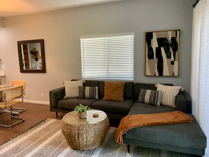 Desert Princess/north Chimayo - Palm Springs, CA