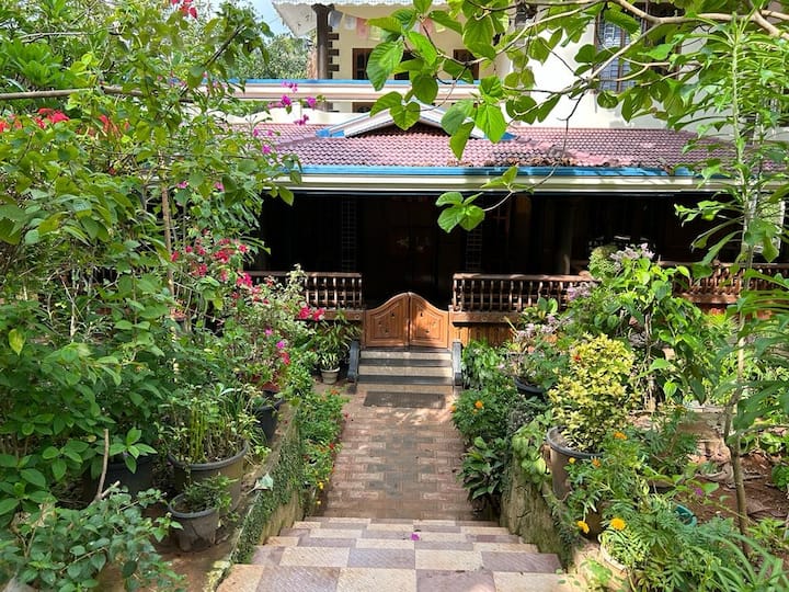 Private Room 2 - Red Rose Guesthouse - Varkala