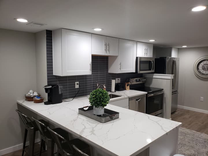 Newly Remodeled 2 Bedroom Basement In North Tacoma - Gig Harbor, WA