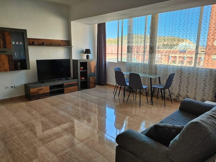 Сезонная аренда!Perfect Location Beach In 10 Min - Alicante