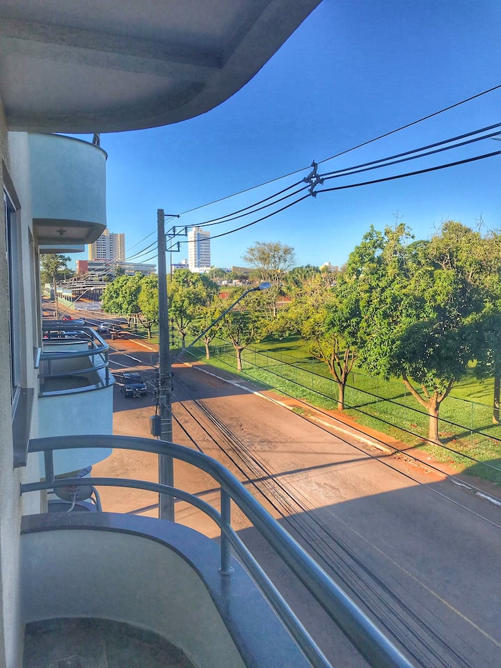 Ap Inteiro, óTimo Local, Garagem Coberta E Wifi - Cascavel