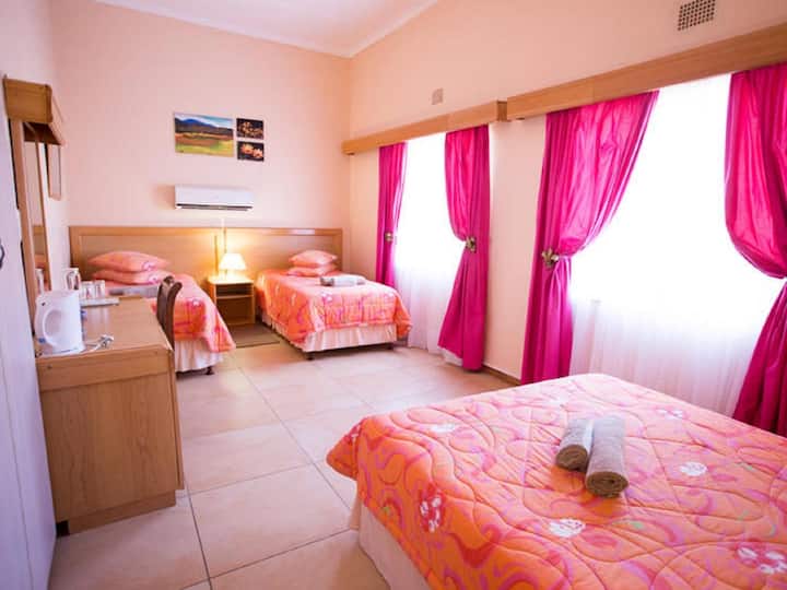Namaqua Lodge - Standard Twin Room - Vanrhynsdorp