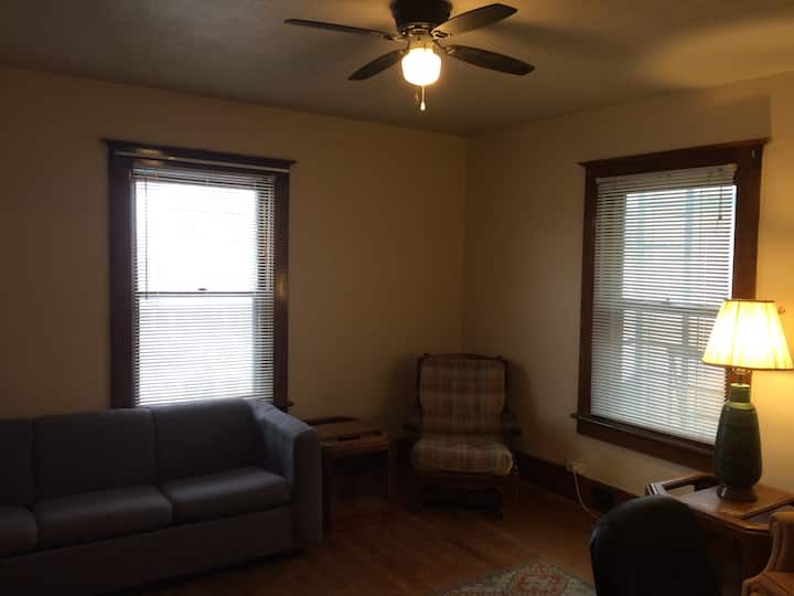 Second Floor Simple 1 Bedroom Apartment - 羅徹斯特