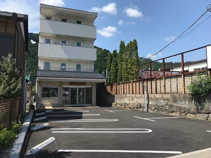 Twin Room With Shared Bathroom / With Toilet - Nikkō