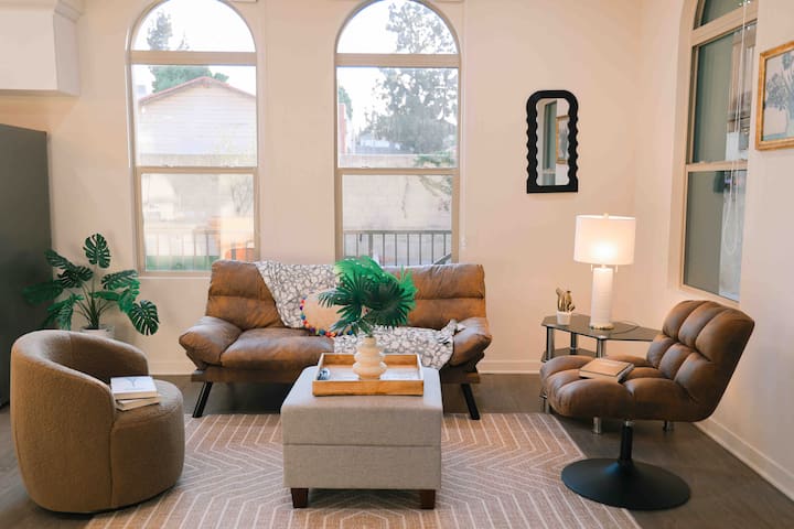 Quiet Arc – Decent Brand New 2b2.5b Townhome Stay - Alhambra, CA