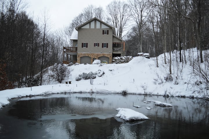 Cozy Banner Elk Basement Guest Suite With Hot Tub. - Banner Elk, NC