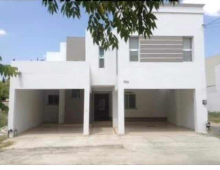 Casa En Fraccionamiento Privado - Saltillo