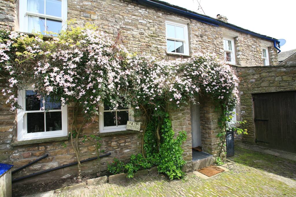 Ivy Cottage - Cottages for Rent in Dent, Yorkshire Dales National Park ...
