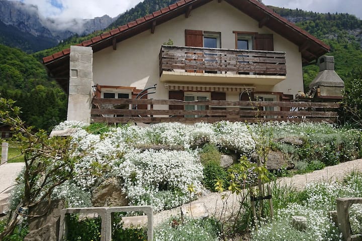 La Chambre Bleue - Sallanches
