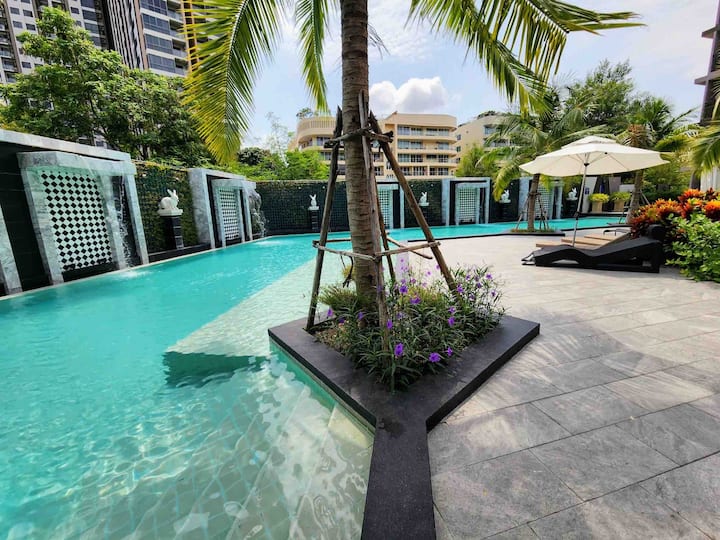 Arcadia Center Suites Privacy Luxury Living - Jomtien