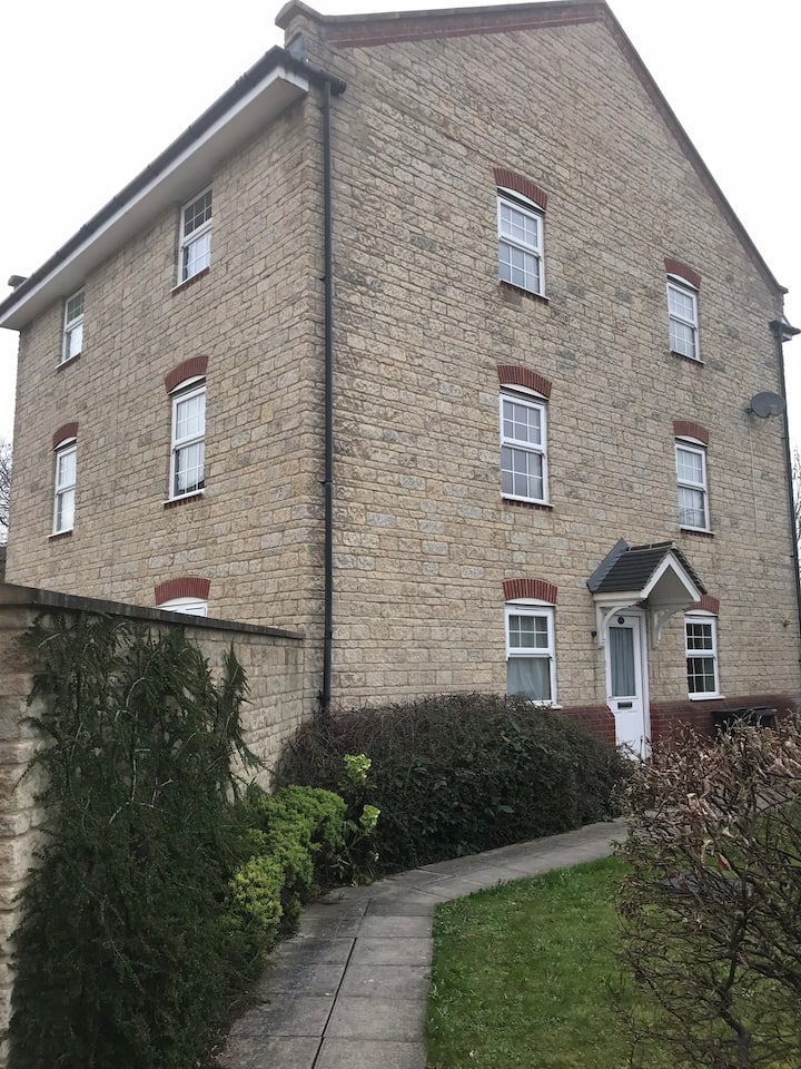 Cotswolds Stone Townhouse, Cotswolds Doorstep - Swindon
