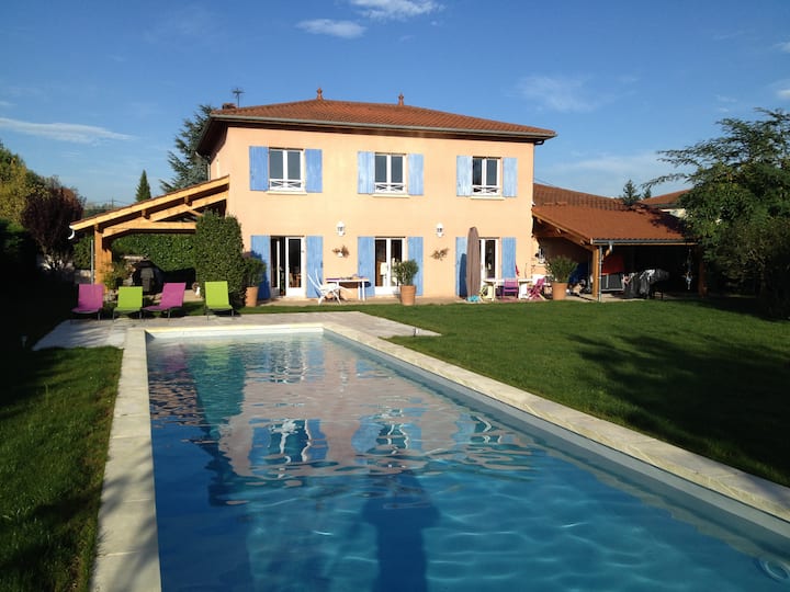 Maison Avec Jardin & Grande Piscine - L'Arbresle