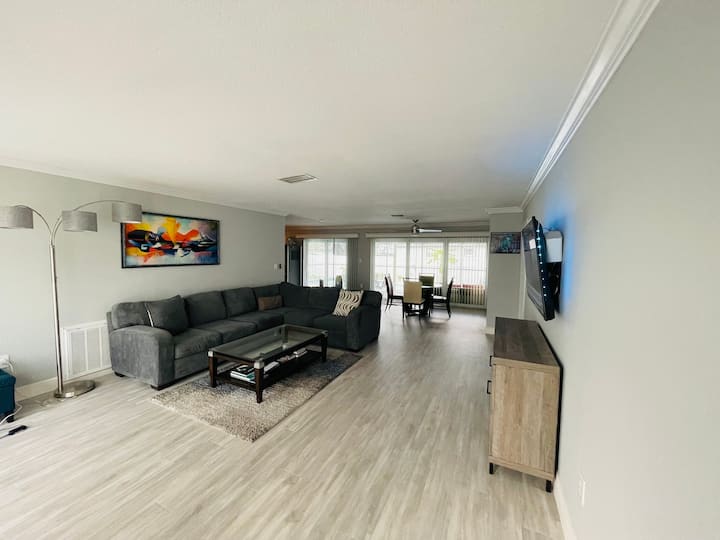 Beautiful House - With Private Pool - Sunrise, FL