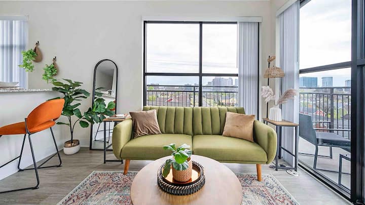 Modern Penthouse Condo With Panoramic City View - Nashville, TN