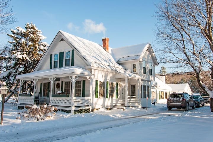 Book Soon Fall Colors Burst Early/pets Ok - Littleton, NH
