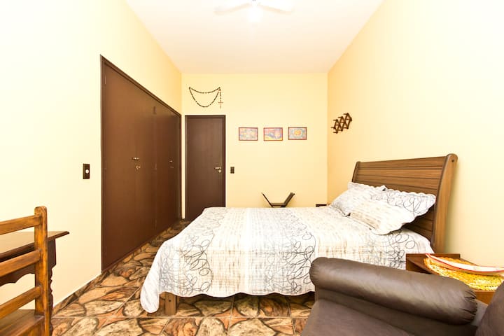 ²Large Double Room Sleeps Up To 4  In Flamengo - Rio de Janeiro