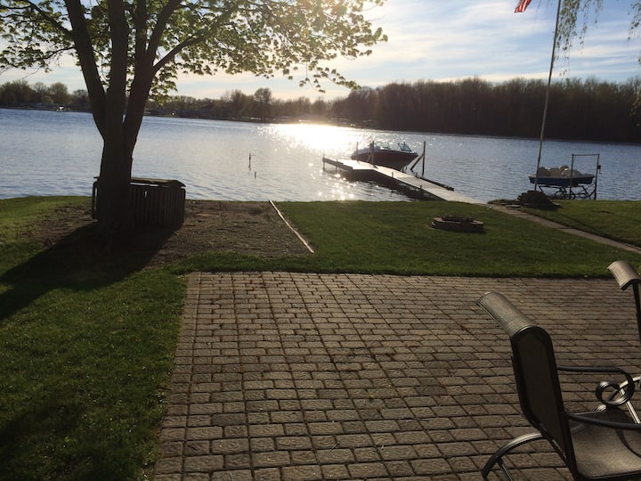 Lakefront Cottage Long Lake /Coldwater Lake Chain - Coldwater, MI