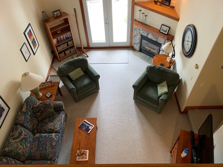 Spacious Family Condo. Excellent Location. - Sun Peaks Resort, BC