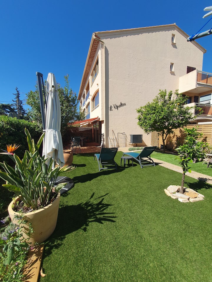 2 Pièces Avec Grand Jardin à Port Fréjus - Fréjus