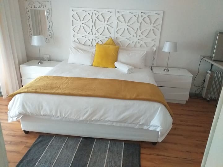 A Cozy Family Friendly Place .5min Walk To Cbd - Matatiele