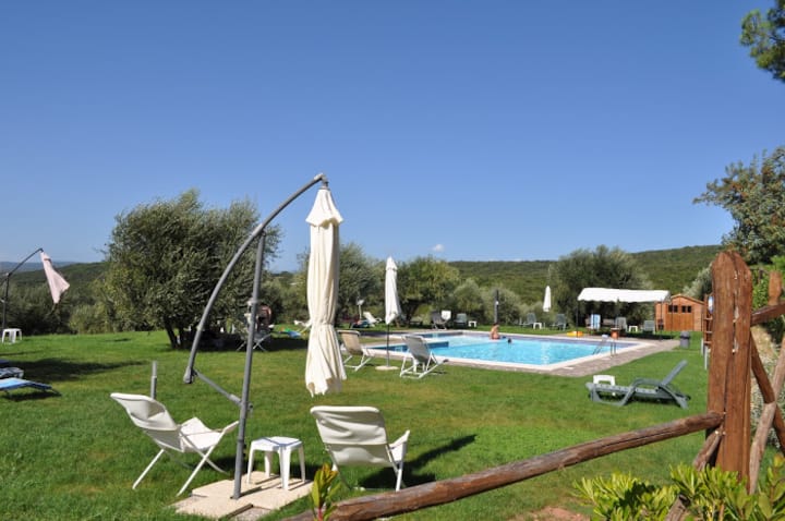 Apartment For 6 Surrounded Of Vineyard, Pool & Sea - Follonica