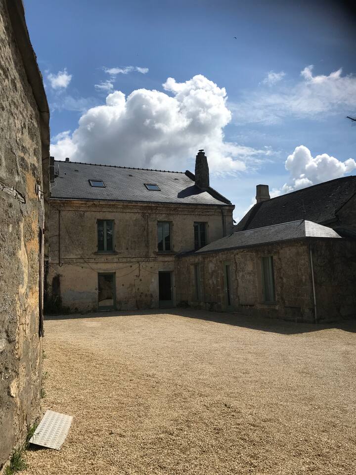 Location Grande Maison Familiale 250m2 - Doué-la-Fontaine