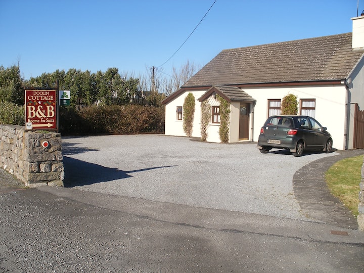 Doolin Cottage In Doolin Village - Doolin