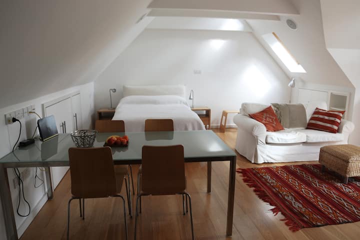 Modern Studio Flat In Peaceful Rural Area. - Stamford