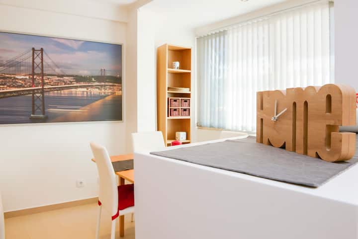 Like Home Near Downtown, Airport And Usa Embassy - Lizbona