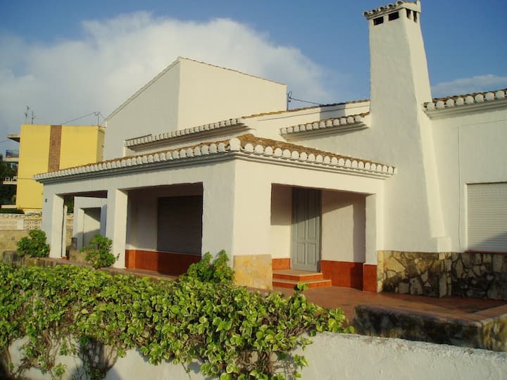 Independent Villa En Les Rotes - Dénia