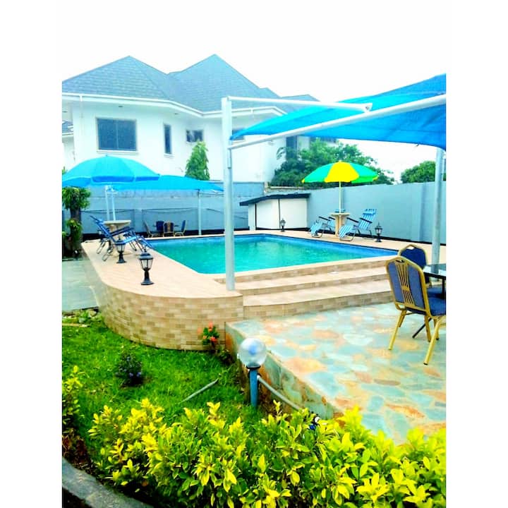 Classy 4 Bedroom Villa With Pool - Accra