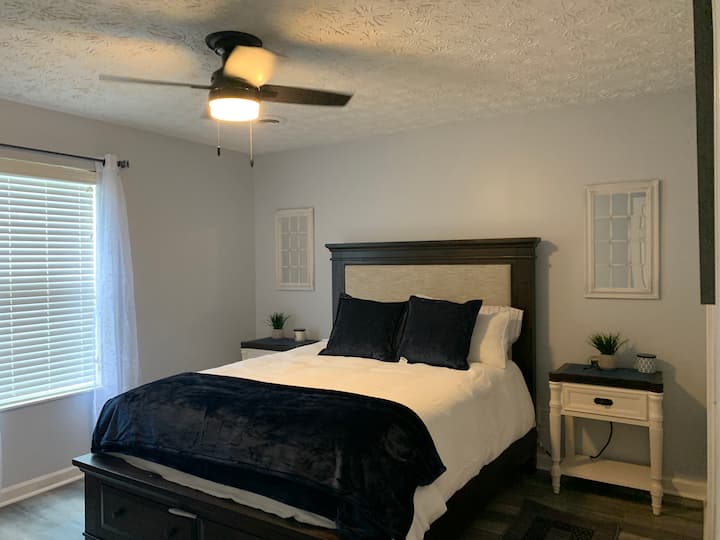 Beautiful 2bdrm Knoxville Condo - Knoxville, TN