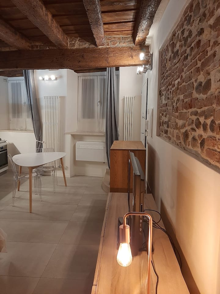 In The Heart Of The City Center - Verona