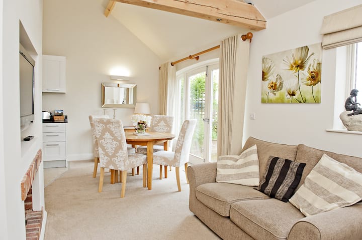 Goldesburgh Lodge - United Kingdom