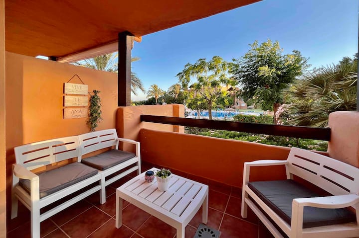 Tropical Chic - Casares
