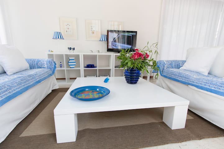 Architectural Gem By Papi With Garden Near Sea - Pietrasanta