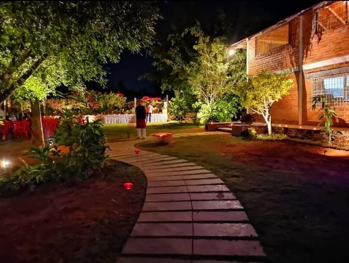 Mayflower Farmhouse - Bangalore