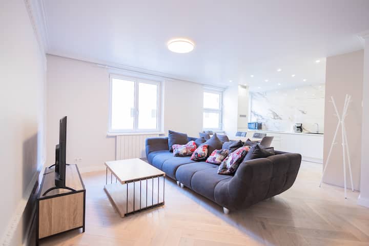 Stylish Two Bedrooms Apt Near Belvedere - Vienna