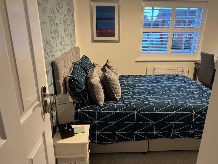 Double Room With Own Bathroom To Rent - Wellingborough
