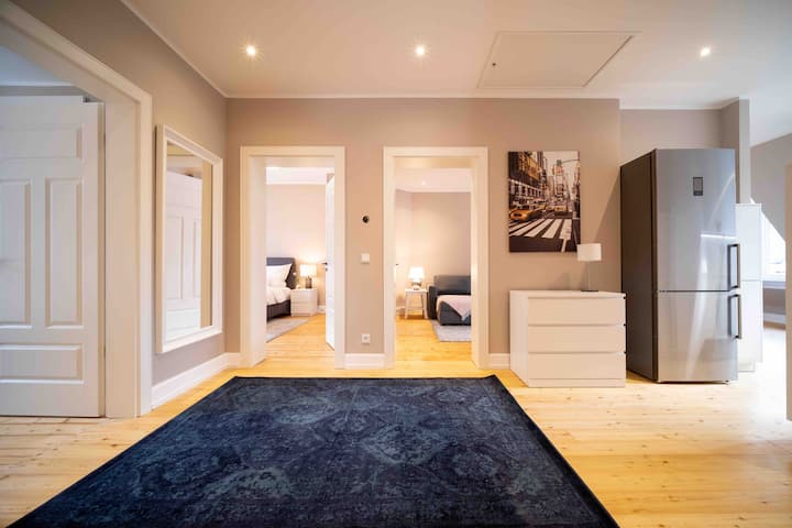 Gym20-dg, Luxus Wohnung Am Park, 130m2, 4 Zimmer - Bad Homburg