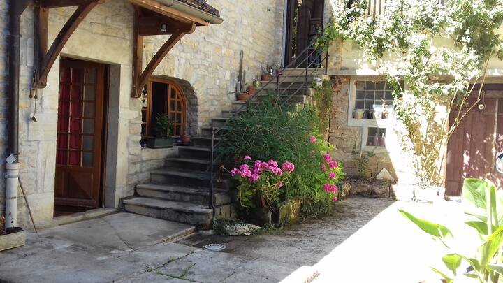 L'hirondelle - Lons-le-Saunier