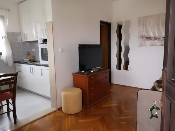 Charming Modern Apartment Natasa 200m From Beach - Brač