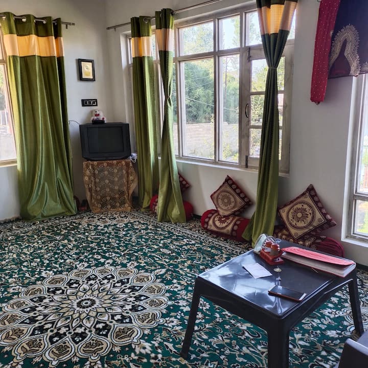 Elizebath Paying Guest
(An Opulent Homestay) - Gulmarg