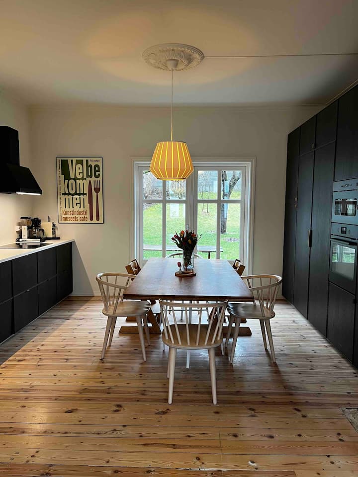 Sjarmerende Sørlandsvilla Med Idyllisk Frukthage - Kristiansand