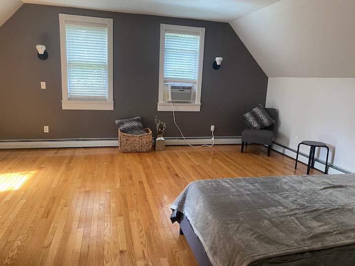 Apartment. Across Madam Brett Park - Newburgh, NY