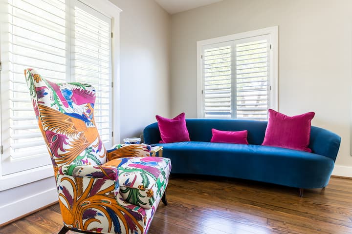 Classic Beauty In Knox Cole Mckinney Avenue Area - Dallas, TX