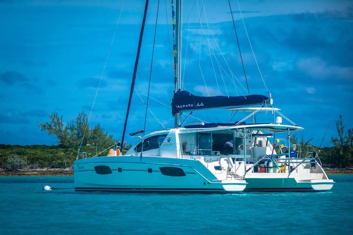 Sailing Catamaran From Exuma Island - Caribbean